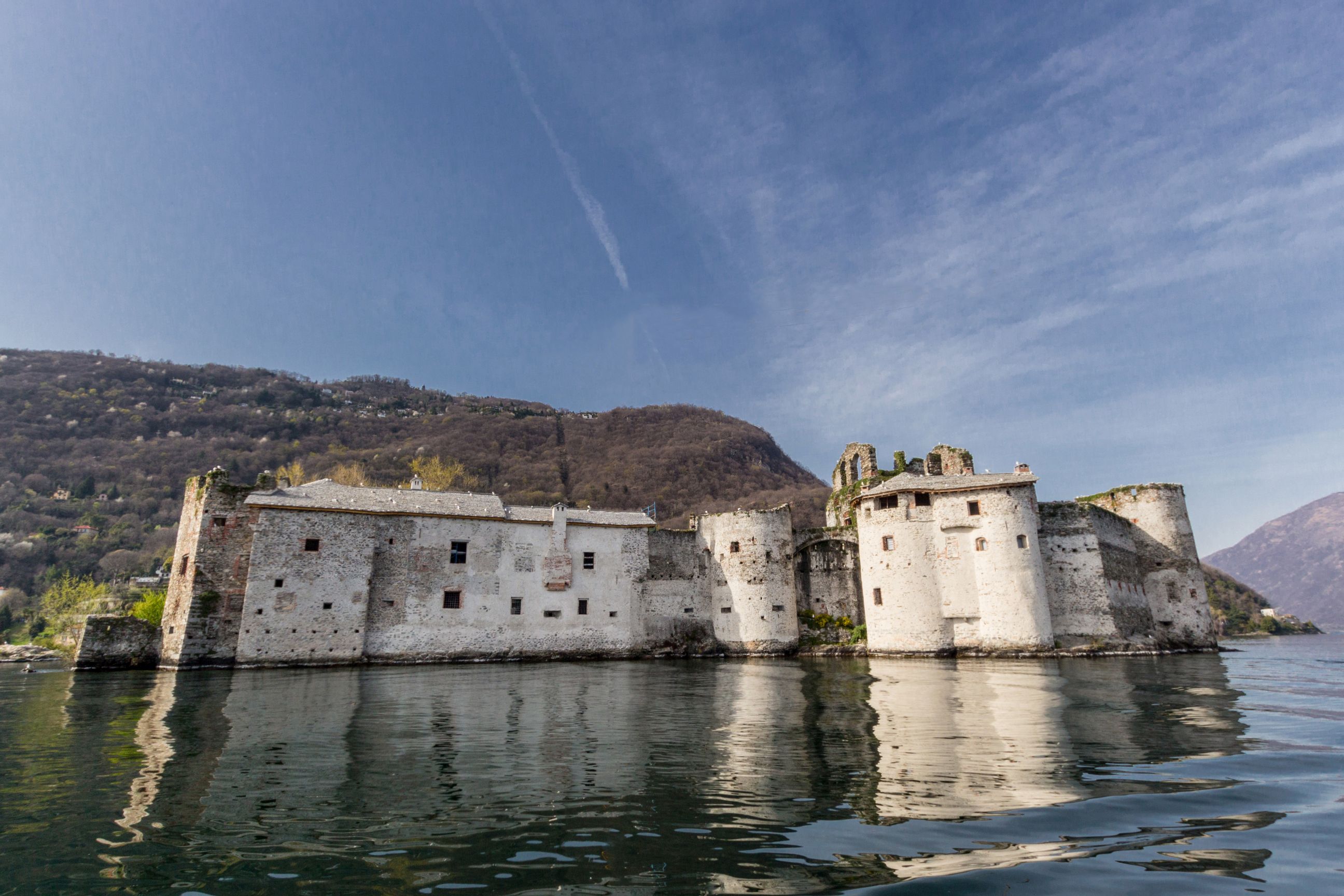 [The Castles of Cannero Riviera] | [Lake Maggiore]