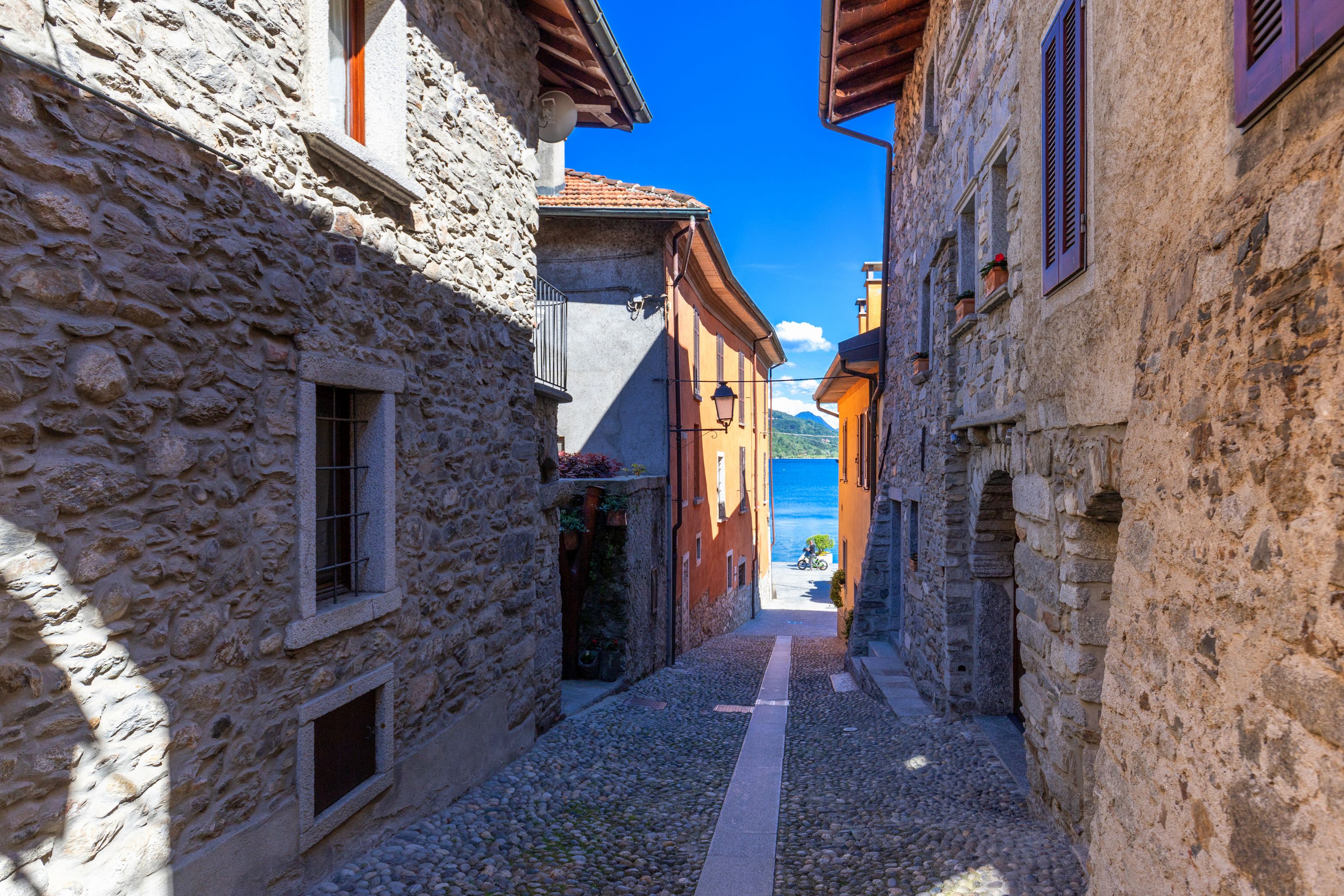 [Lake Mergozzo] | [Mergozzo]