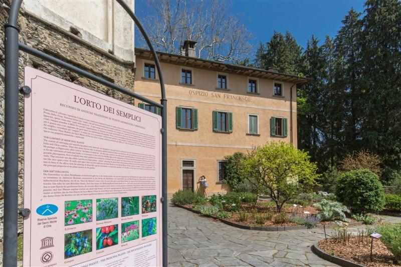 [Riserva Naturale Speciale del Sacro Monte di Orta] | [Monte Mesma ...