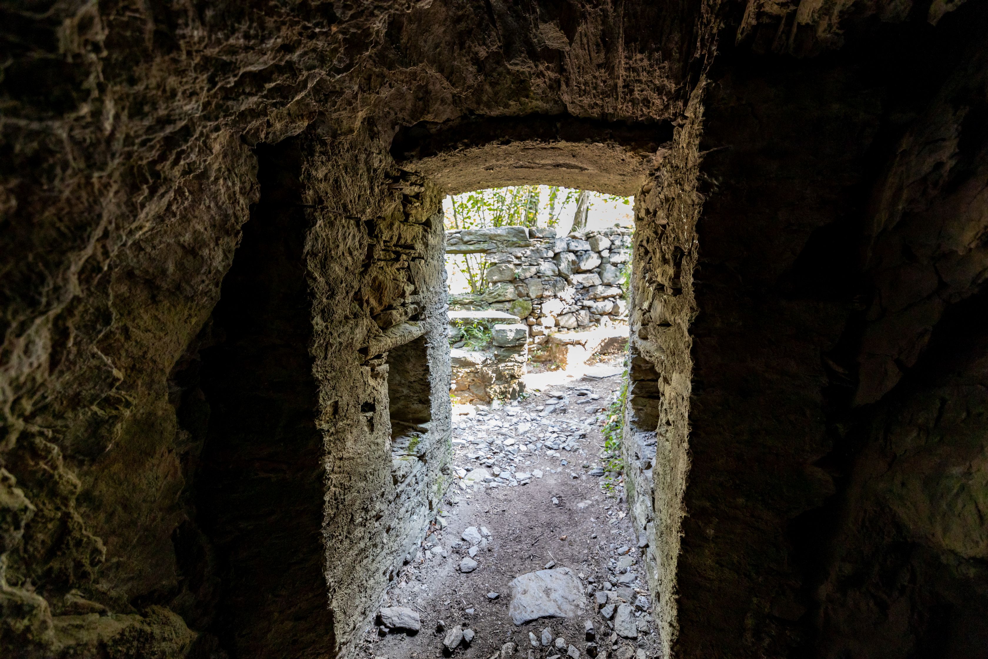 [HISTORIC MOUNTAIN ROADS] | [Linea Cadorna: Ornavasso - Forte di Bara]